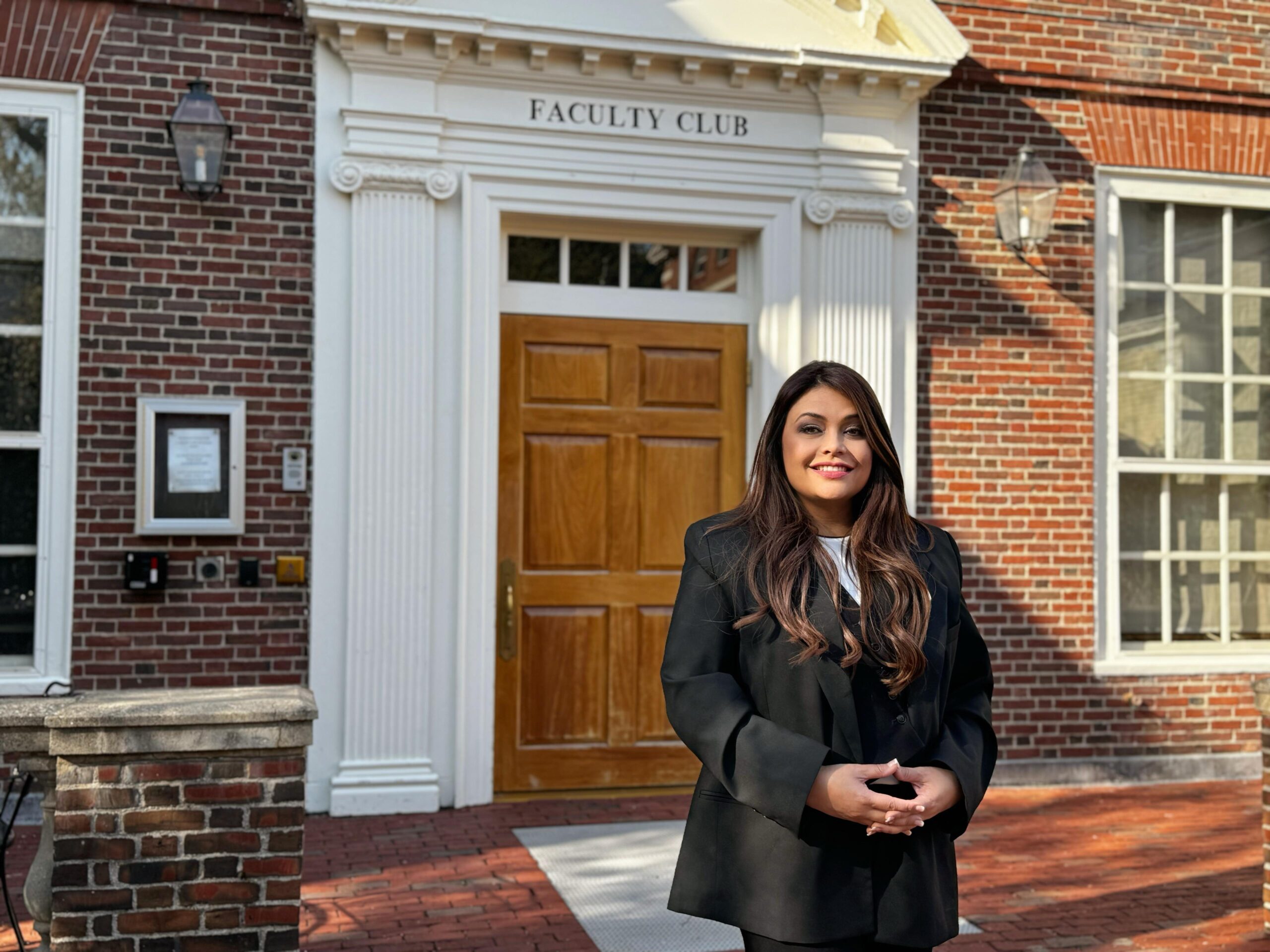 Gisela Rojas inspira en Harvard: Economista y experta en bienes raíces ...